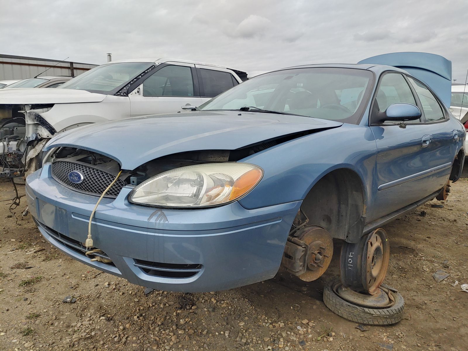 Ford Salvage Parts in Edmonton: Pick and Pull
